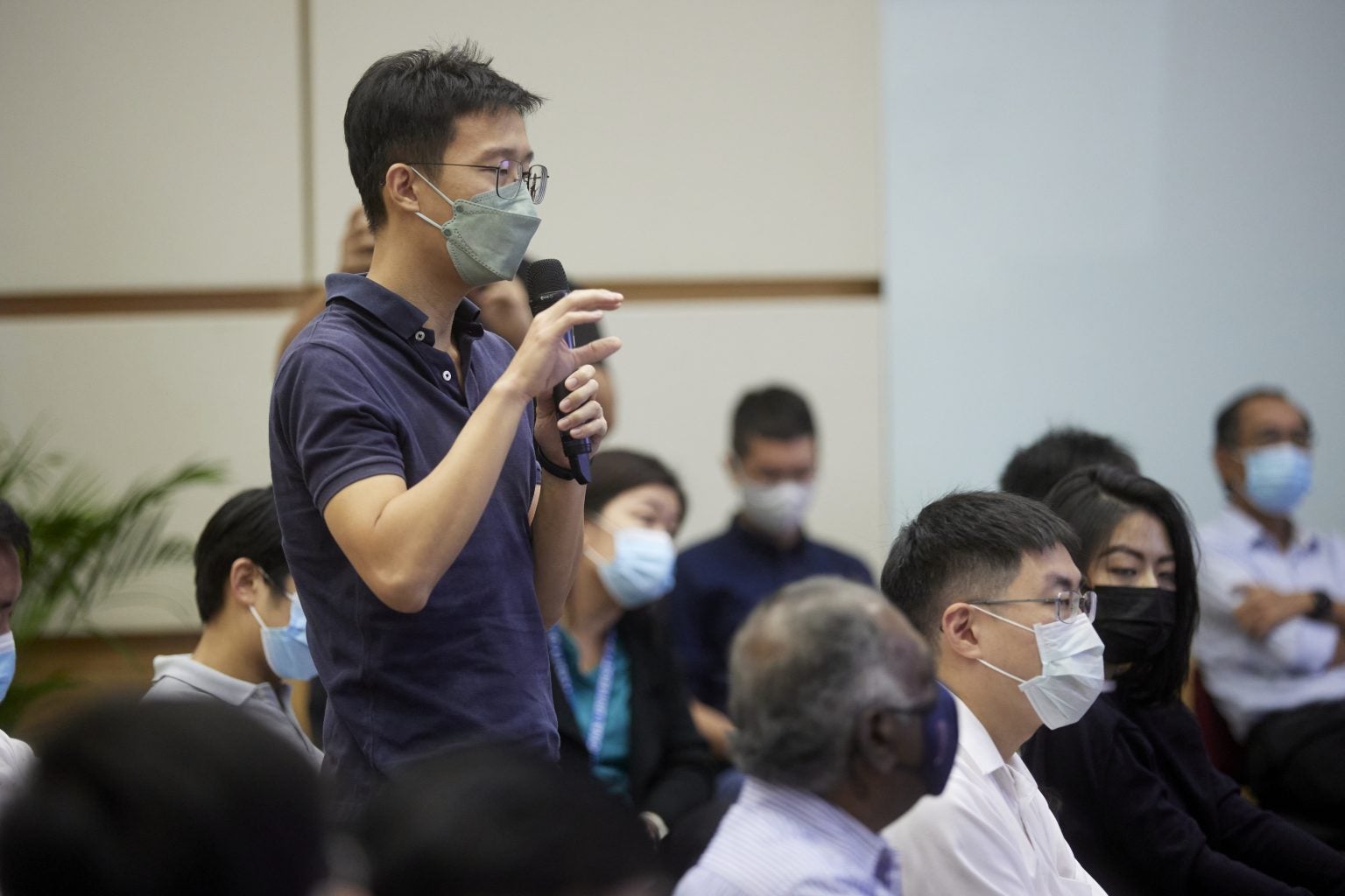 Professor Hans Tjio delivers C J Koh Professorial Lecture - EW Barker ...