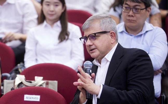 Professor Shazia Choudhry delivers Kwa Geok Choo Distinguished Visitors ...