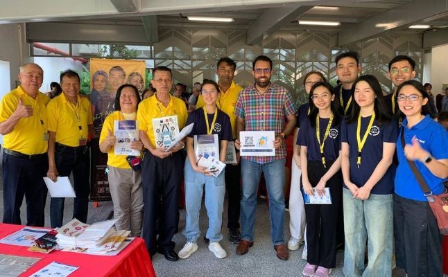NUS Law students visit Tampines to raise awareness of anti-scam ...