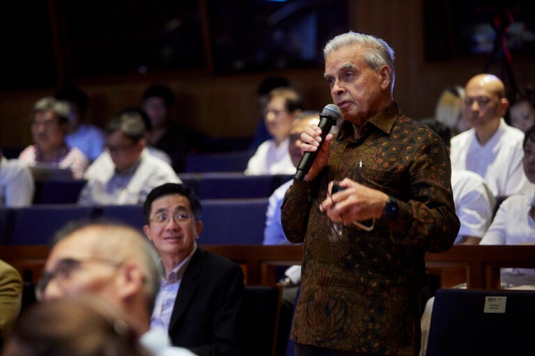 Professor James Fowkes delivers Chan Sek Keong Visiting Professorial ...